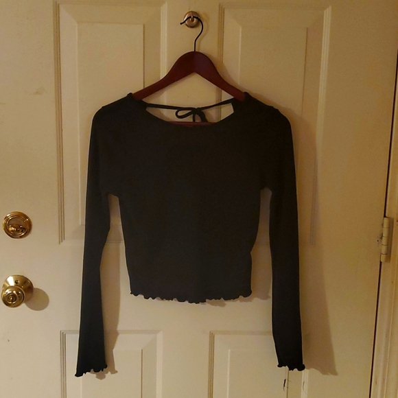 Caution To The Wind | Tops | New With Tags Crop Top With Tie In Back ...